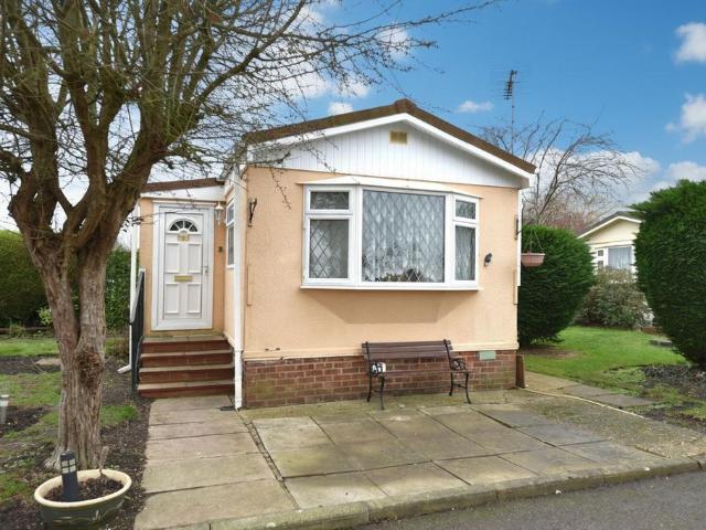 2 bedroom park home for sale