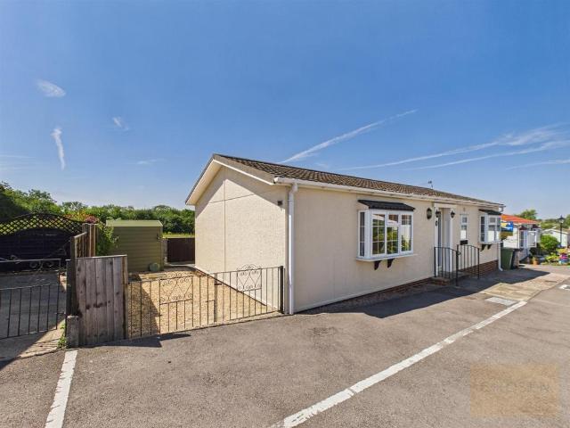 2 bedroom park home for sale