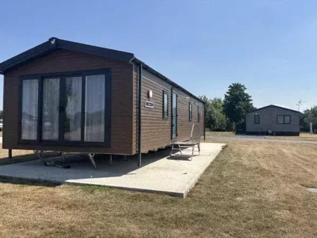 2 bedroom park home for sale