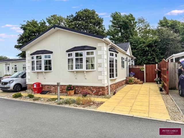 2 bedroom park home for sale