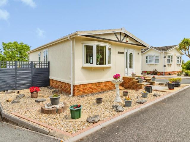 2 bedroom park home for sale