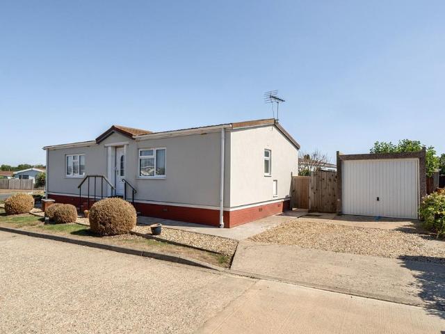 2 bedroom park home for sale