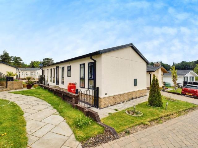 2 bedroom park home for sale