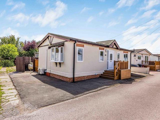 2 bedroom park home for sale