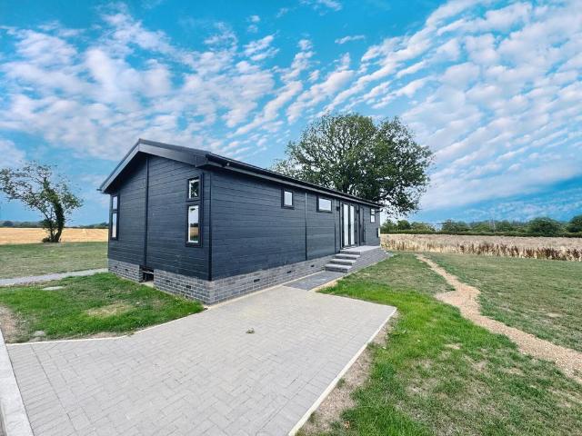 2 bedroom park home for sale