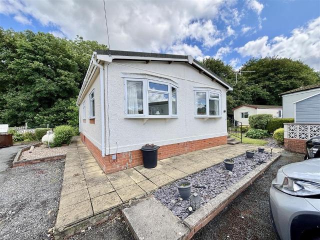 2 bedroom park home for sale