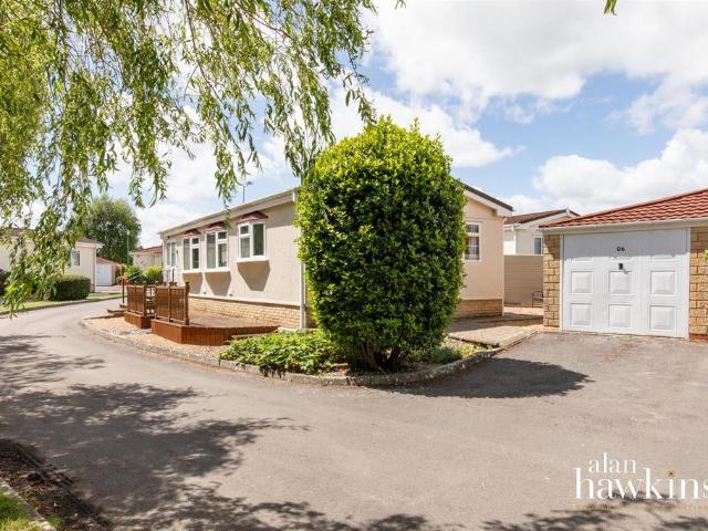 2 bedroom park home for sale