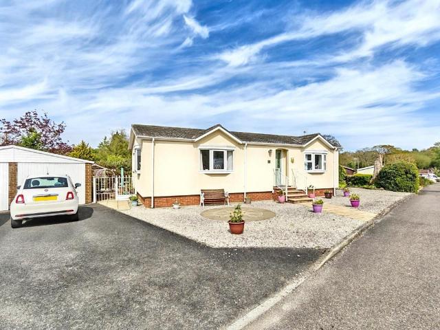 2 bedroom park home for sale