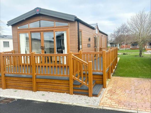 2 bedroom park home for sale