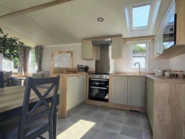 2 bedroom park home for sale