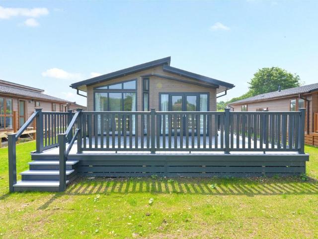 2 bedroom park home for sale