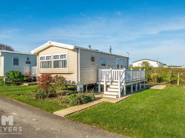2 bedroom park home for sale