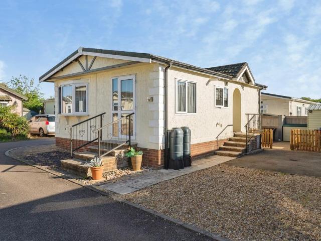 2 bedroom park home for sale