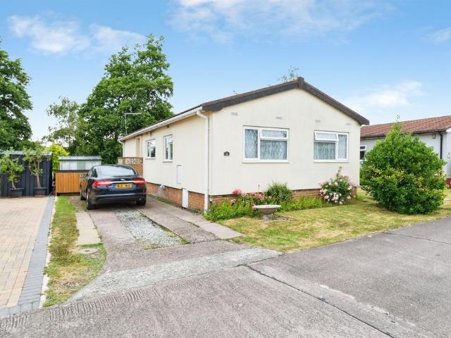 2 bedroom park home for sale
