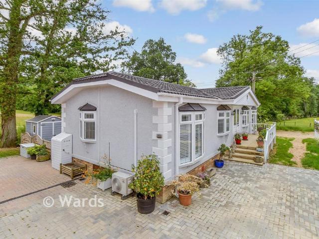 2 bedroom park home for sale