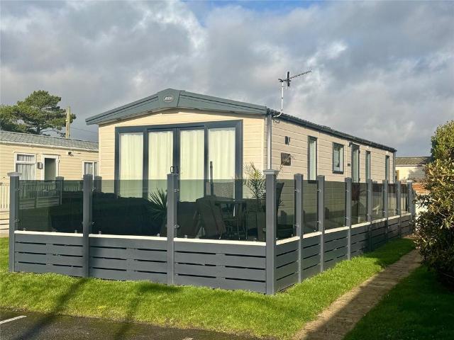 3 bedroom park home for sale