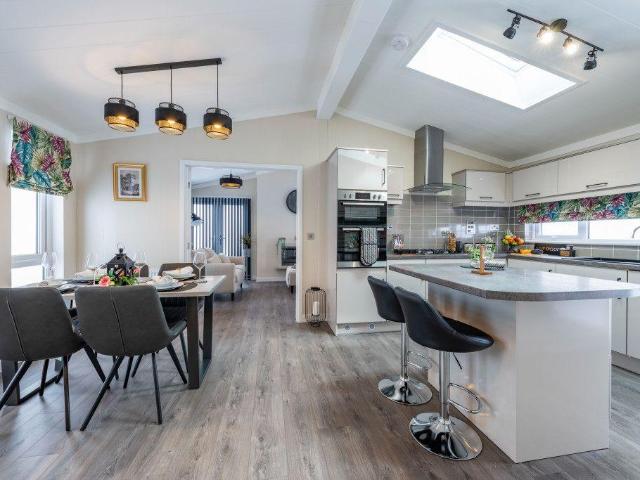 2 bedroom park home for sale