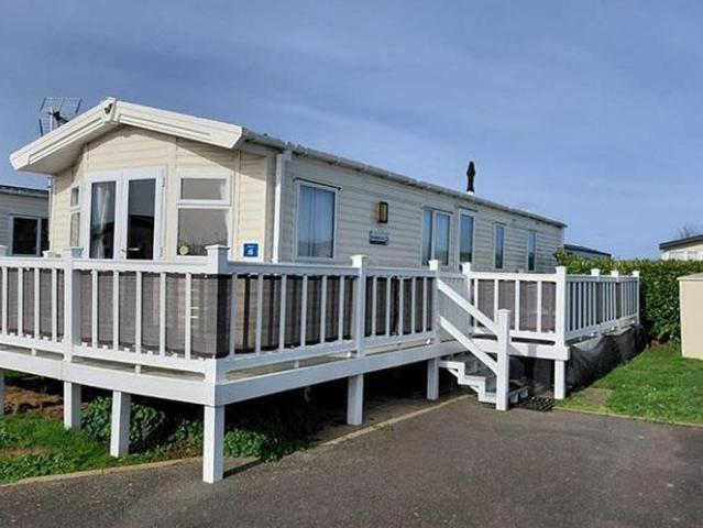 2 bedroom park home for sale