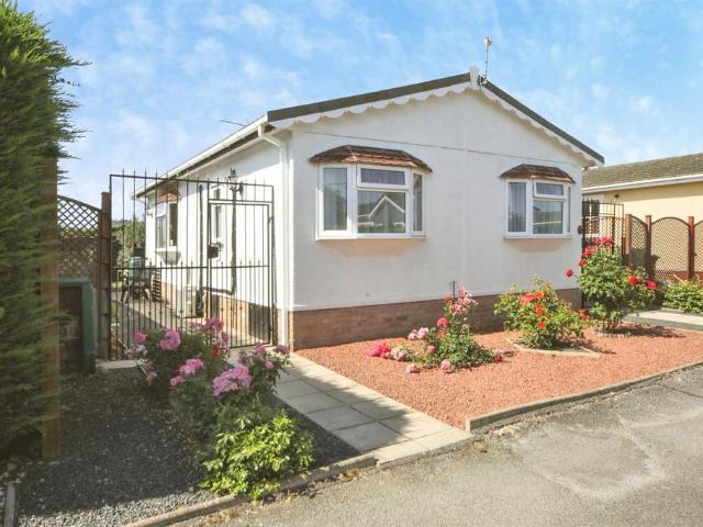 2 bedroom park home for sale
