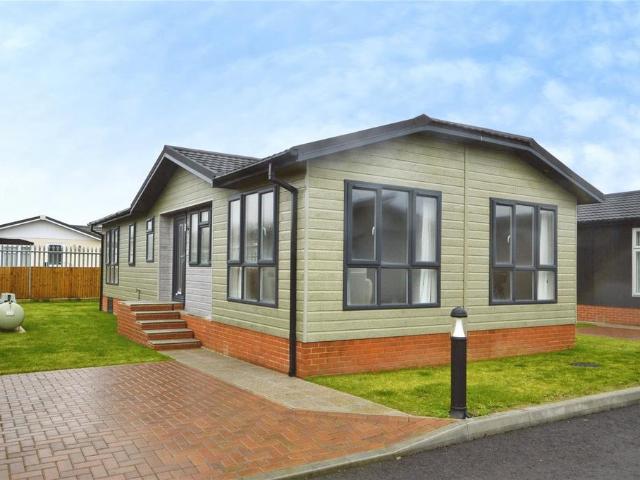 2 bedroom park home for sale