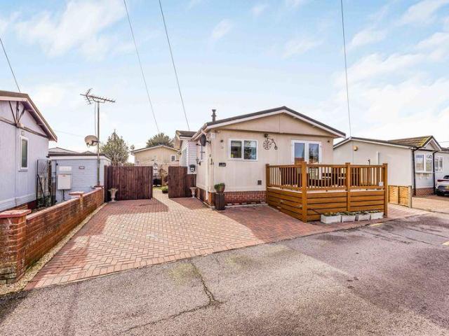 2 bedroom park home for sale