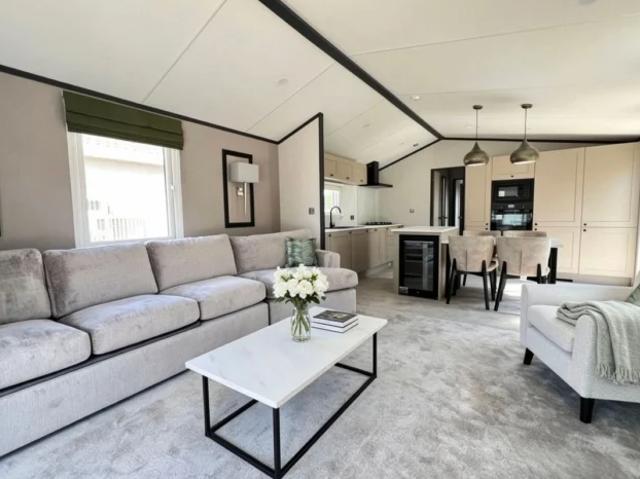 2 bedroom park home for sale