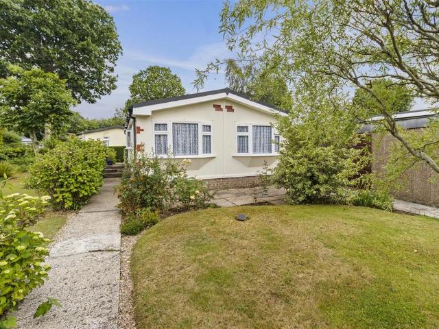 2 bedroom park home for sale