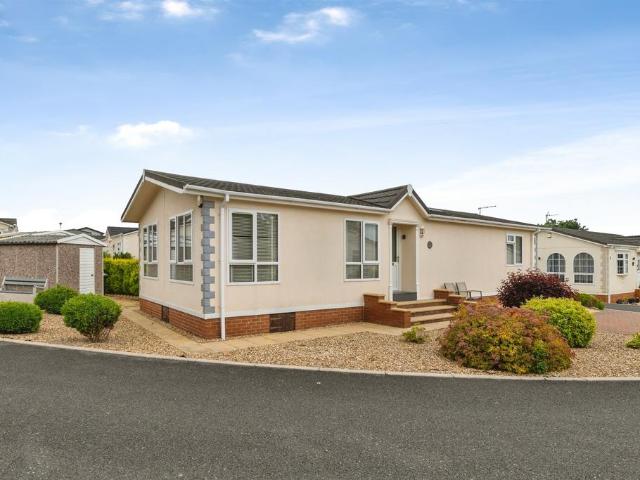 2 bedroom park home for sale