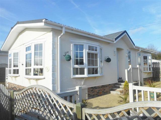 2 bedroom park home for sale