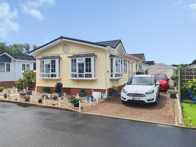 2 bedroom park home for sale