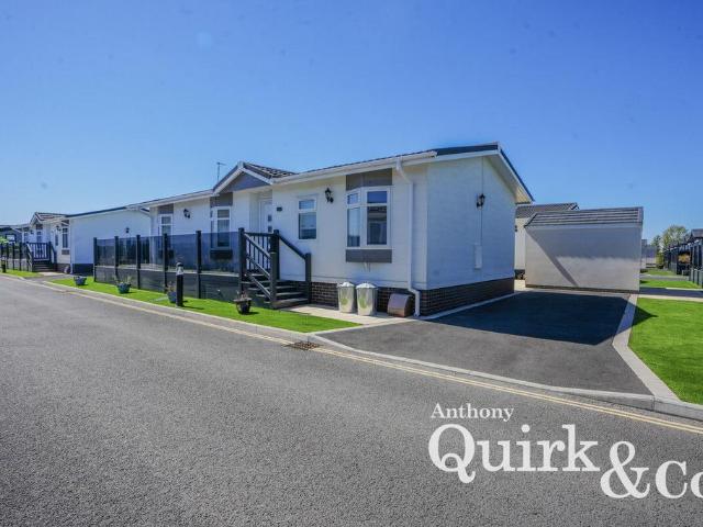 2 bedroom park home for sale