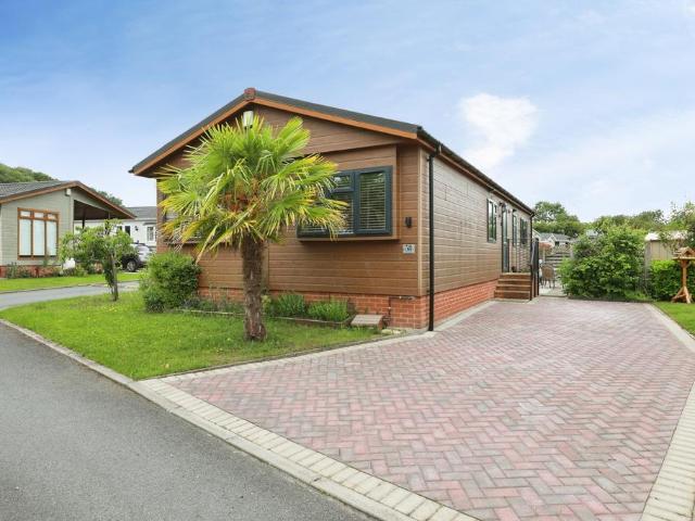 2 bedroom park home for sale