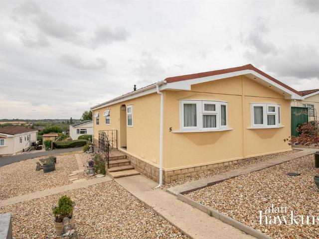 2 bedroom park home for sale