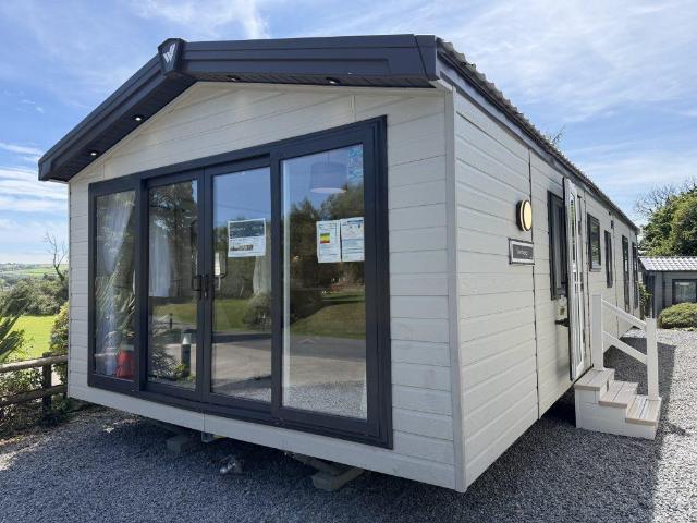 2 bedroom park home for sale
