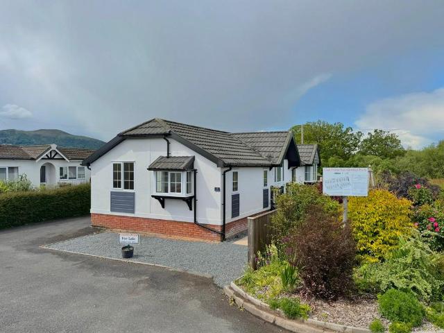 2 bedroom park home for sale