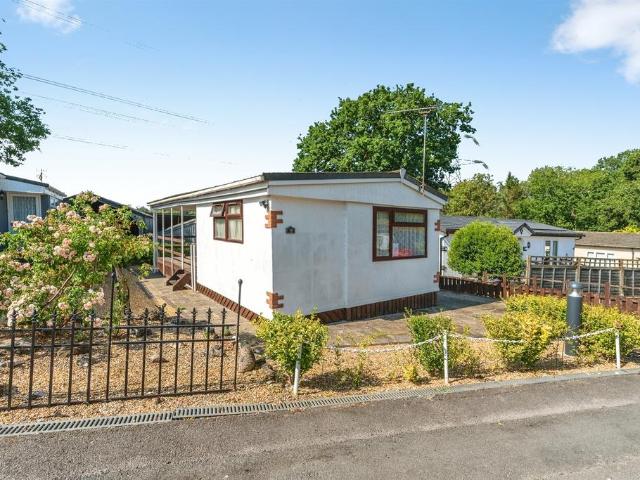 2 bedroom park home for sale