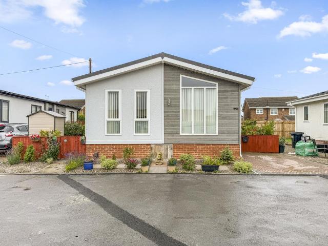2 bedroom park home for sale