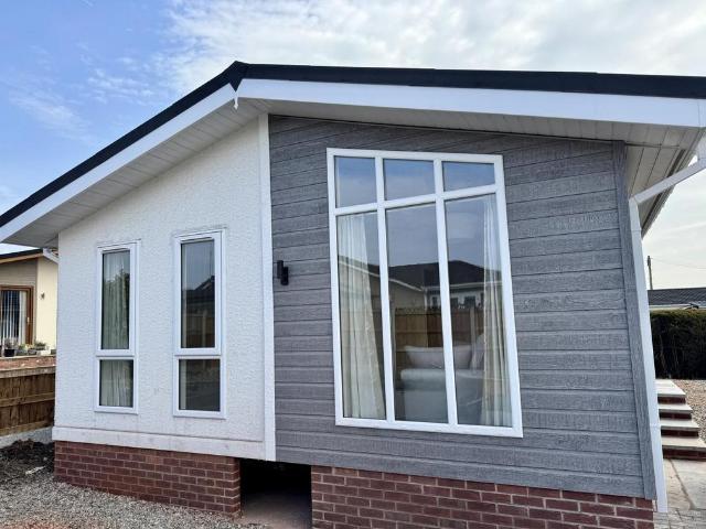 2 bedroom park home for sale