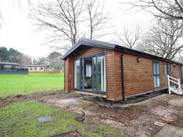 2 bedroom park home for sale