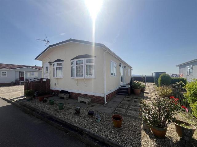 2 bedroom park home for sale