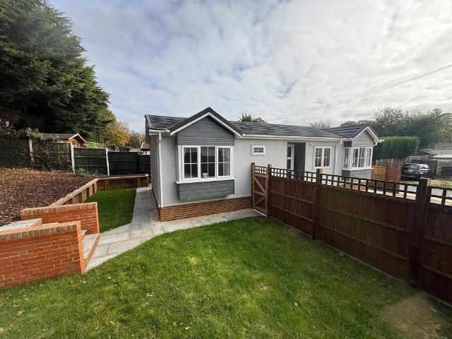 2 bedroom park home for sale