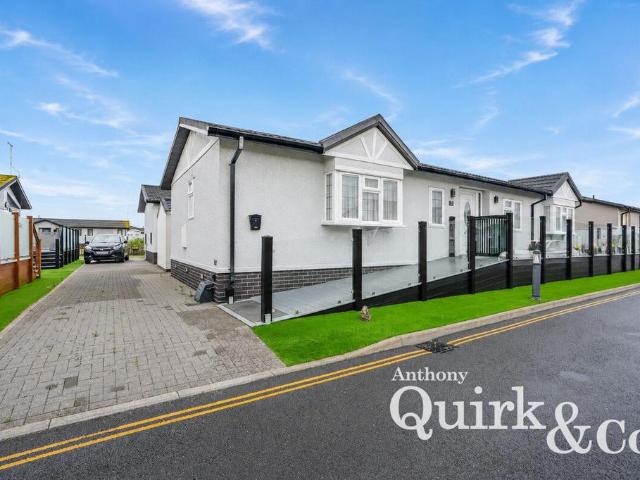2 bedroom park home for sale