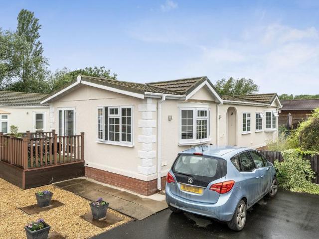 2 bedroom park home for sale
