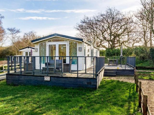 2 bedroom park home for sale