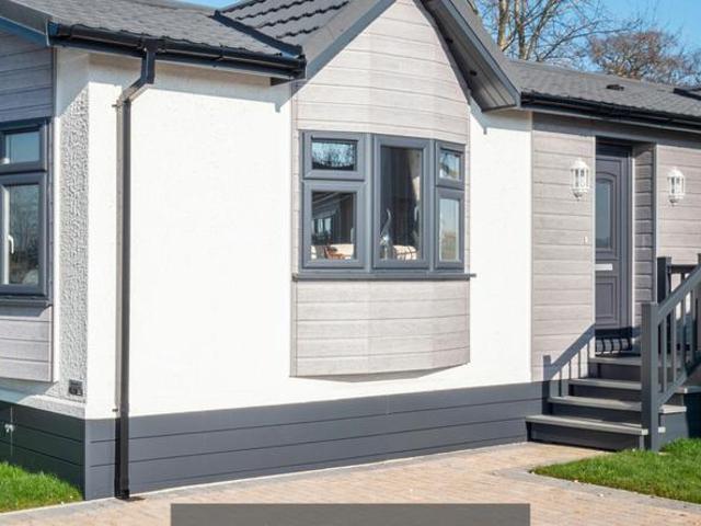 2 bedroom park home for sale
