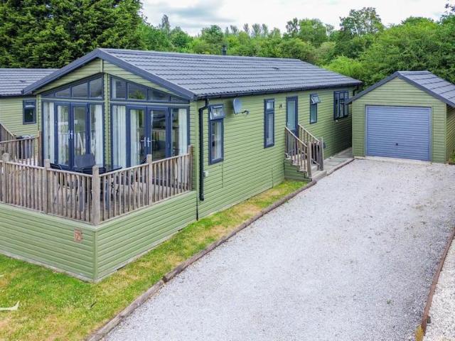 2 bedroom park home for sale