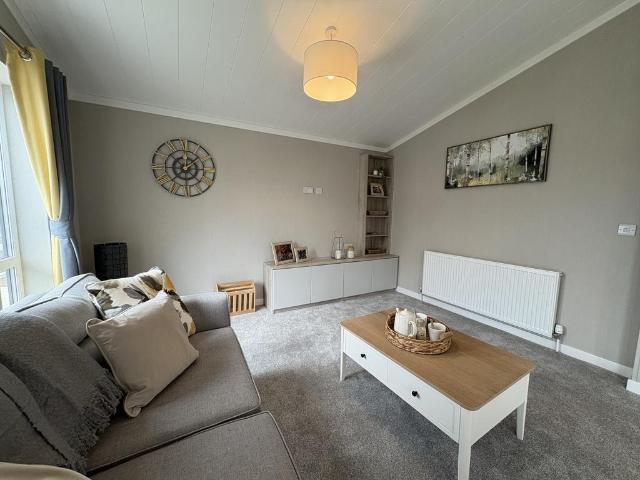 2 bedroom park home for sale