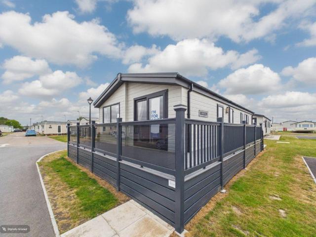 2 bedroom park home for sale