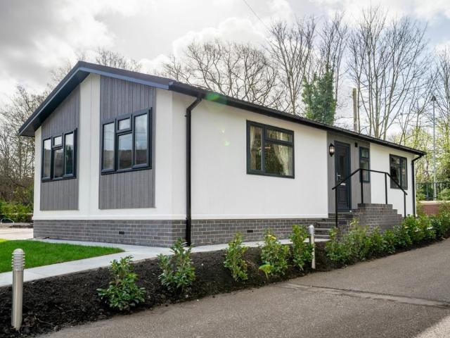 2 bedroom park home for sale