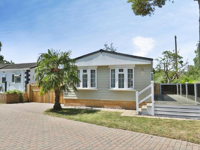 2 bedroom park home for sale
